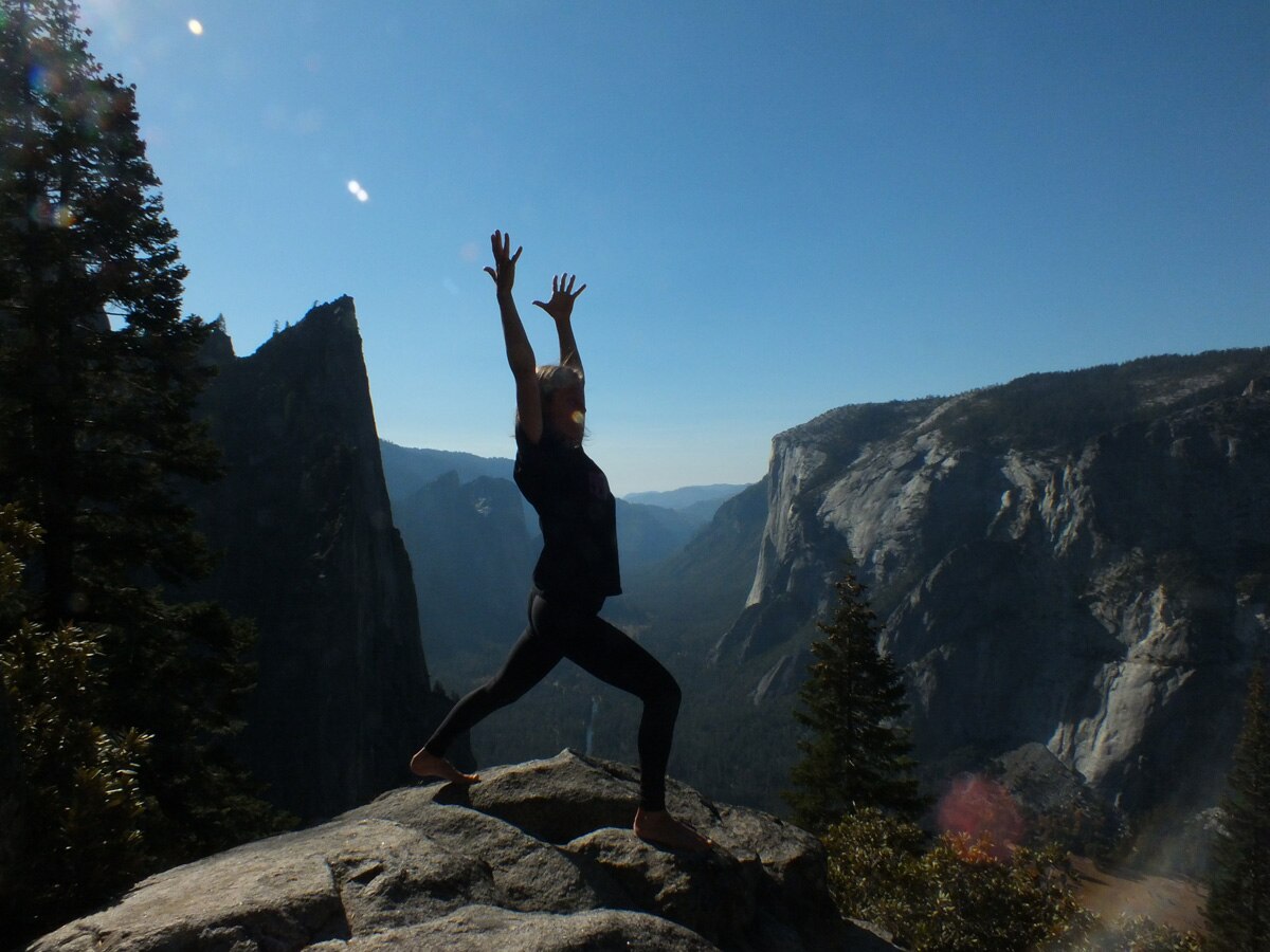 Yoga, una montagna di benefici e una lezione gratis da scaricare ...