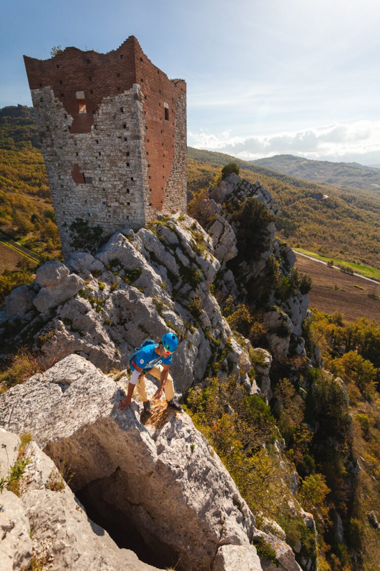 Alla scoperta dell'arrampicata al Sud: la falesia di Oratino - Montagna.TV