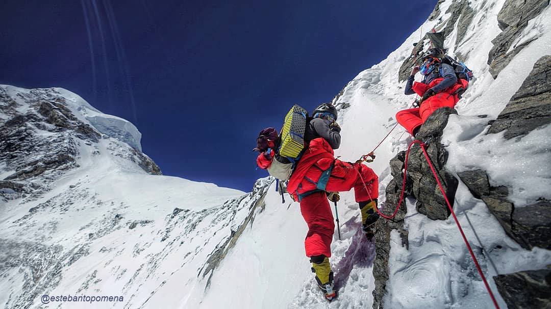 "Breathtaking". La salita di Adrian Ballinger e Carla Perez in vetta al ...