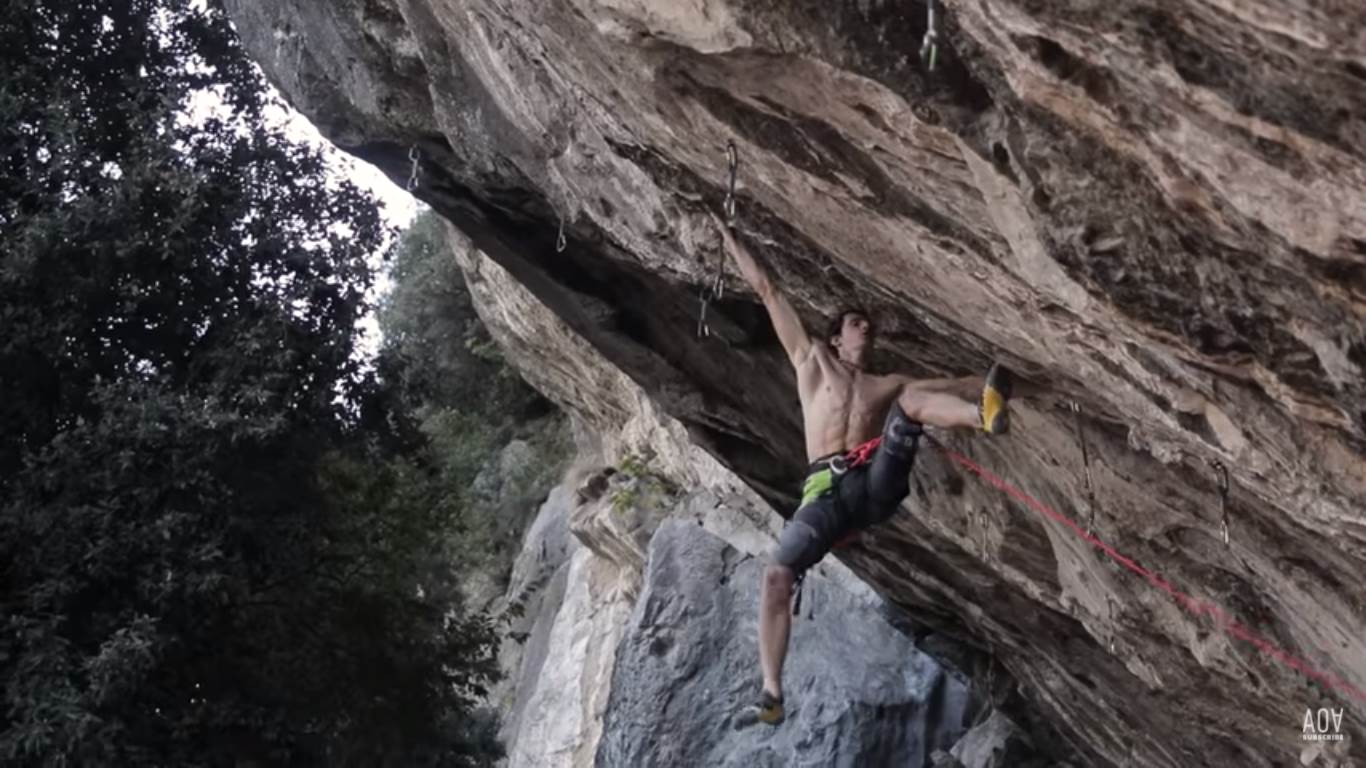 Adam Ondra su "Beginning", 9a di Arco liberato da Ghisolfi post ...