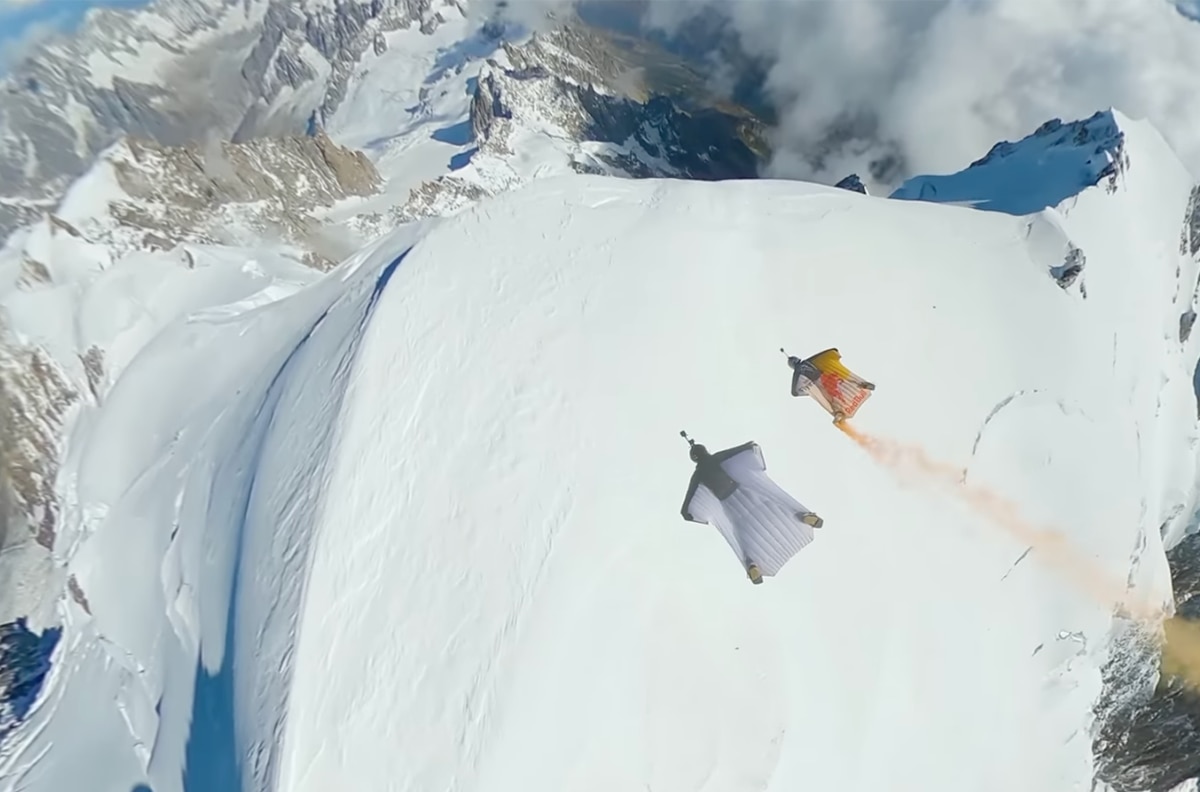 Record con la tuta alare per i Soul Flayers. Il video del volo al ...