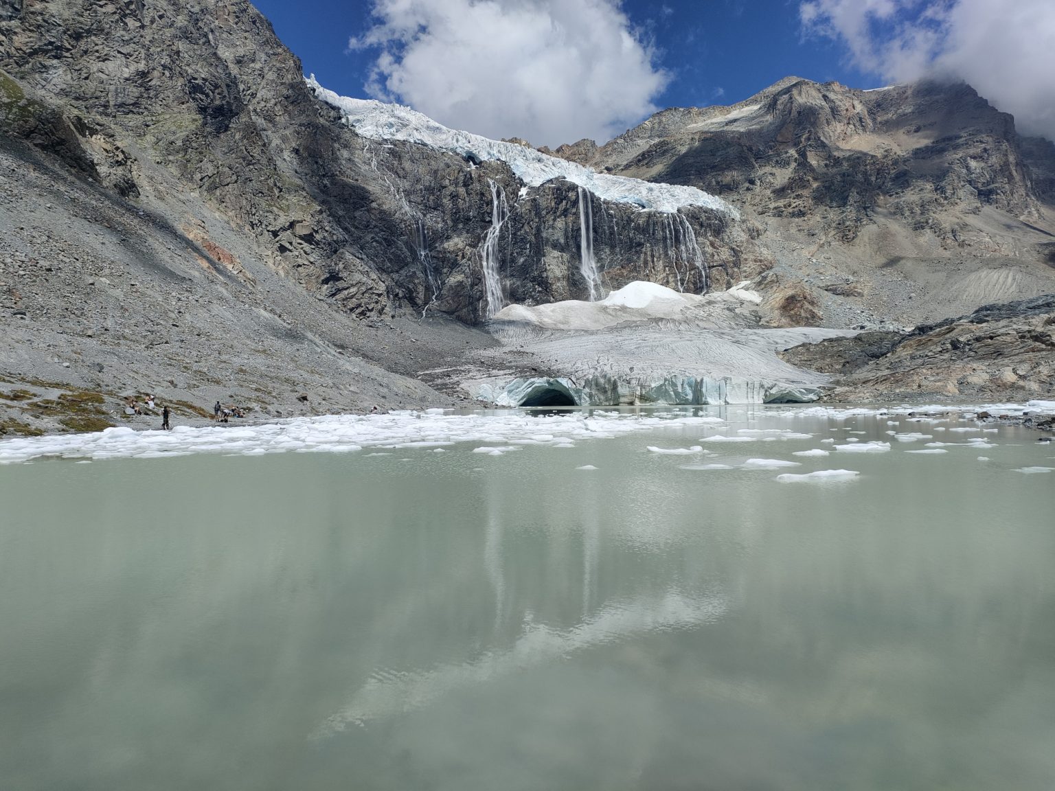 Il Ghiacciaio di Fellaria: sentinella dei cambiamenti climatici - Montagna.TV