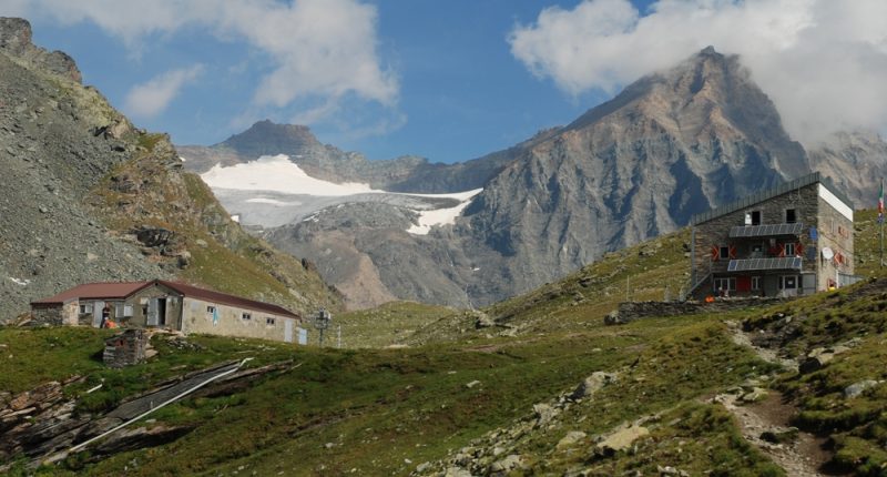 Il rinnovato rifugio Gastaldi, nelle Valli di Lanzo, si presenta al ...