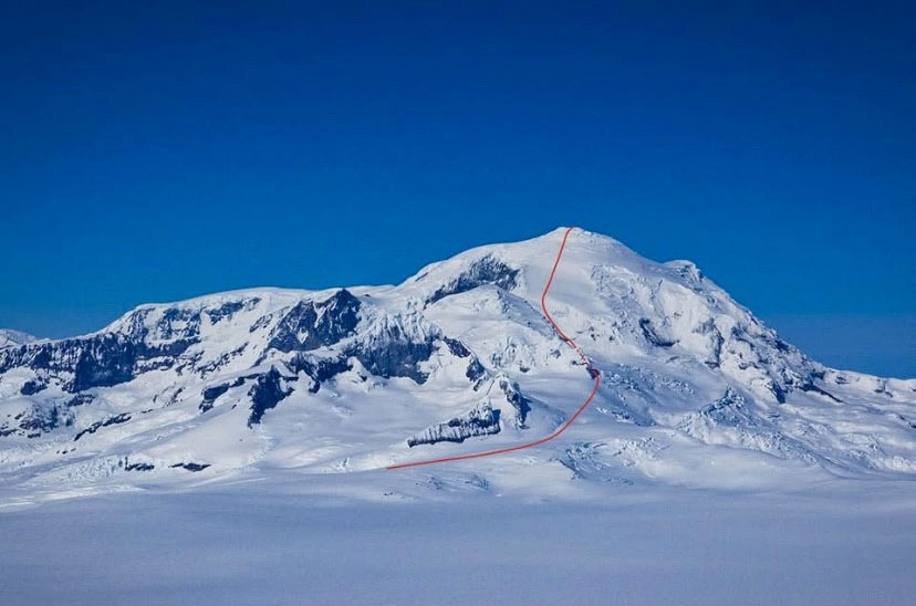 Prima discesa con gli sci dalla Nord del Volcàn Lautaro, in Cile ...