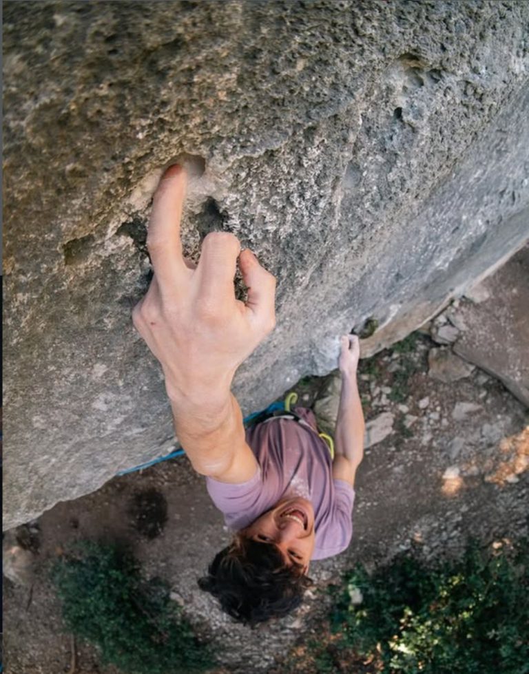 Gio Placci chiude Terapia d’urto, 9a+ ad Arco - Montagna.TV