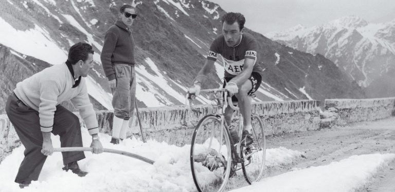 Charly Gaul e la tempesta del Bondone: settant’anni fa nacque una ...